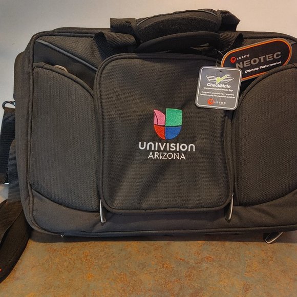 Leeds | Bags | New Leeds Checkmate Checkpoint Friendly Laptop Bag ...